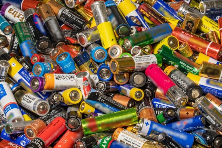 Zinc-ion battery made from materials recovered from spent battery and ...