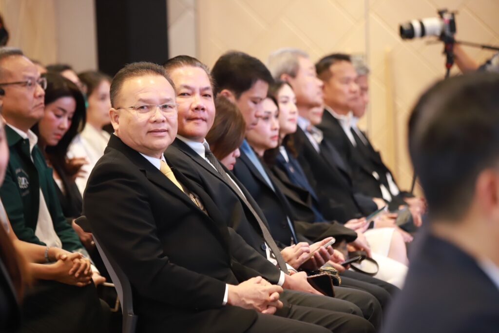 “ดีพร้อม” ผนึกกำลัง “บางจาก” ยักษ์ใหญ่น้ำมันเชื้อเพลิง จับมือ 5 พันธมิตรดันผลิต SAF หวังยกระดับ ...